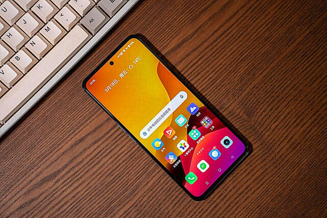 红米K40S对比realme GT Neo3标准版：差200元，到底有多大差距？ - 哔哩哔哩