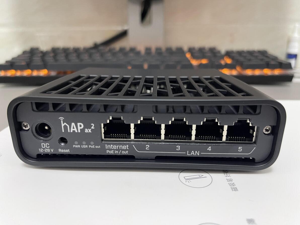 【Mikrotik-RouterOS】第03篇-hAP ax^2开箱 - 哔哩哔哩