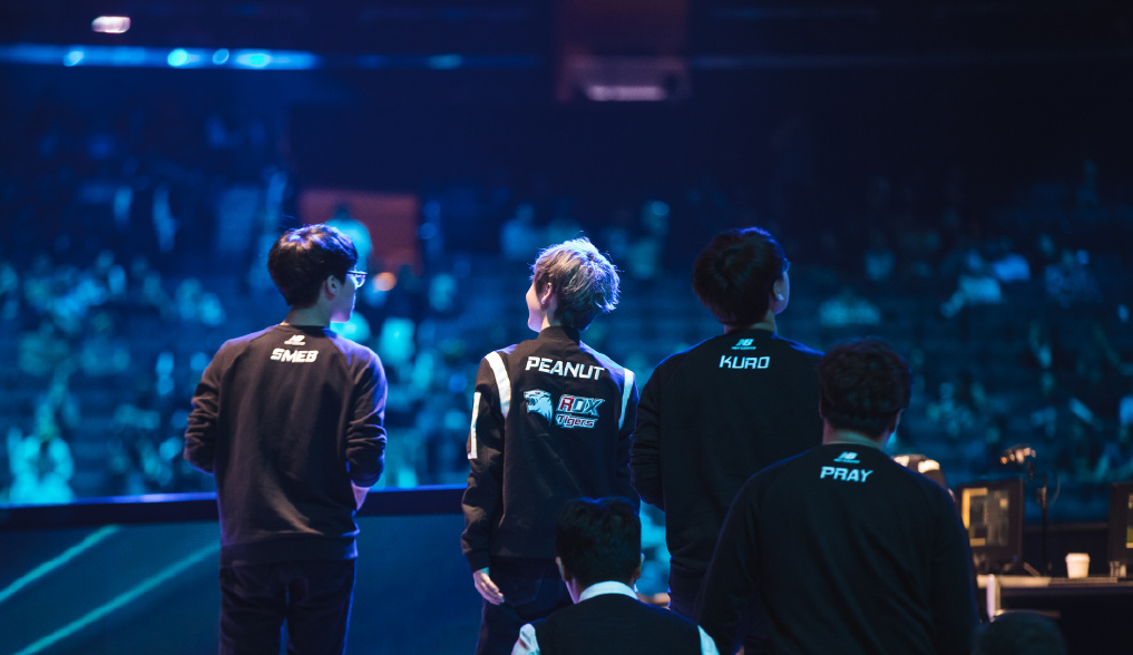 LCK名宿Smeb：不后悔拒绝SKT的邀请，只因S6输得太多 - 哔哩哔哩