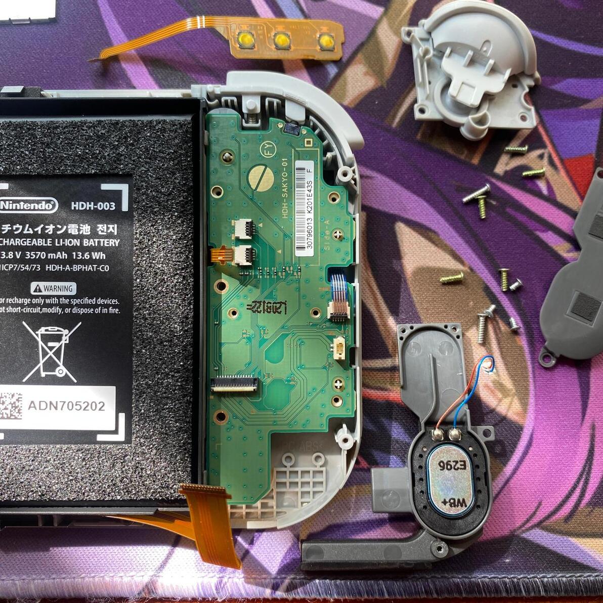 switchlite原装主板和零件拆解图 - 哔哩哔哩