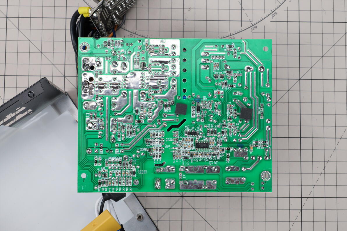 倒是还没接地府，超便宜的750W金牌全模组电源大水牛GPN850拆解评测 - 哔哩哔哩