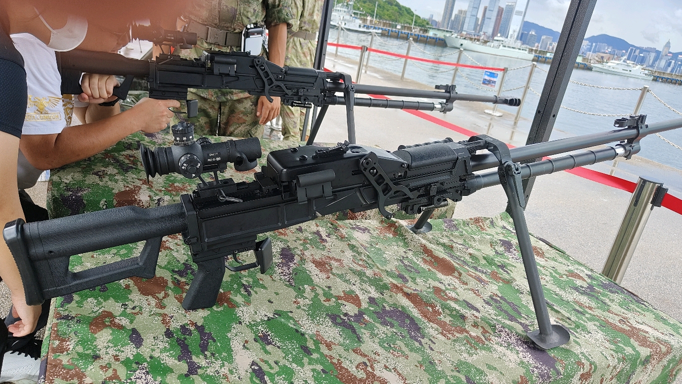 七一軍營開放小記--單兵武器篇 - 哔哩哔哩