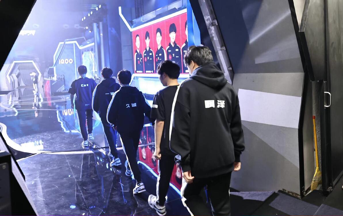 别再说AG超玩会需要时间磨合了，eStar换上诺言跟Alan都能零封TTG，月光该醒了 - 哔哩哔哩