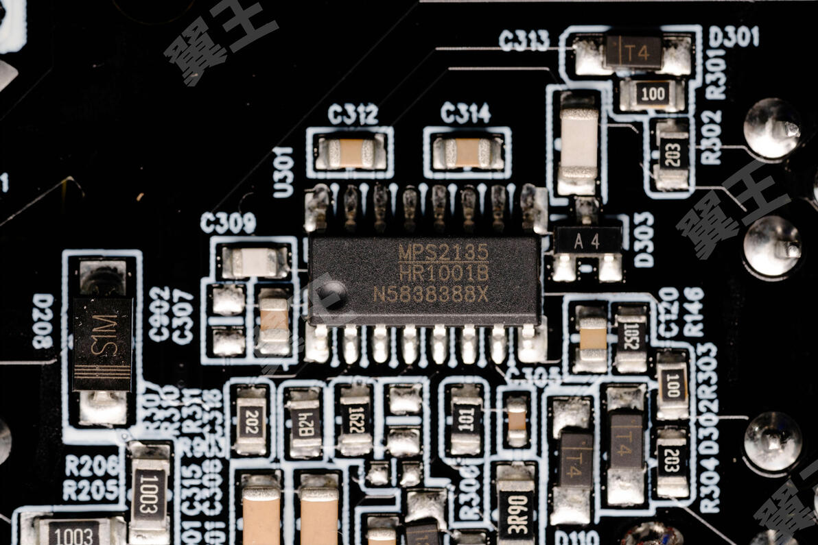 做工用料都挺好，就是性能不达标，艾湃电竞GTR-850M拆解评测 - 哔哩哔哩