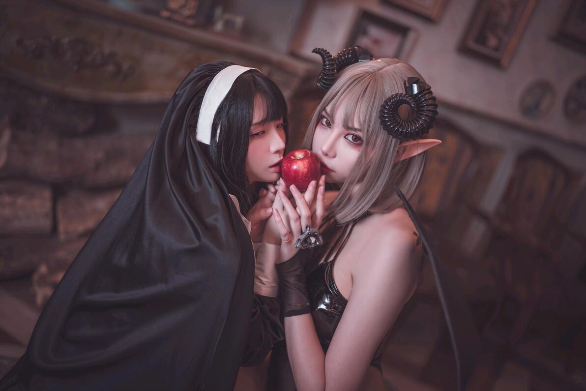 Cos写真丨落落Raku - 林檎双人 - 哔哩哔哩