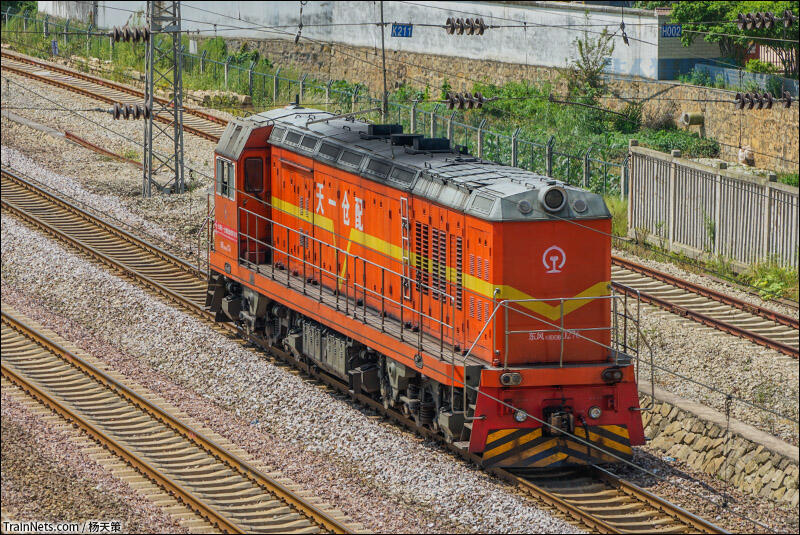 【科普】同名不同命-中国铁路|大连机车车辆厂|东风10D型内燃机车 - 哔哩哔哩