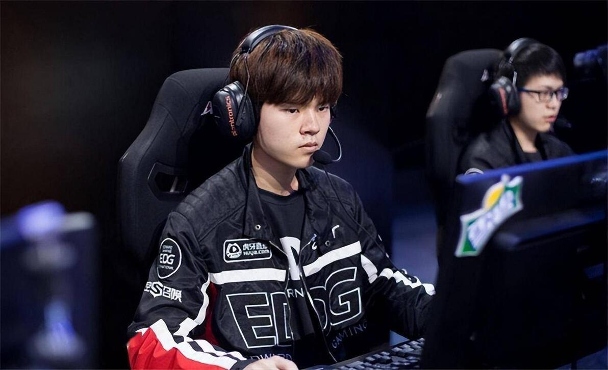 【英雄联盟S12人物志】Deft圆梦s12世界总冠军!三星十子之一十年颠沛流离,最后一舞成神 - 哔哩哔哩