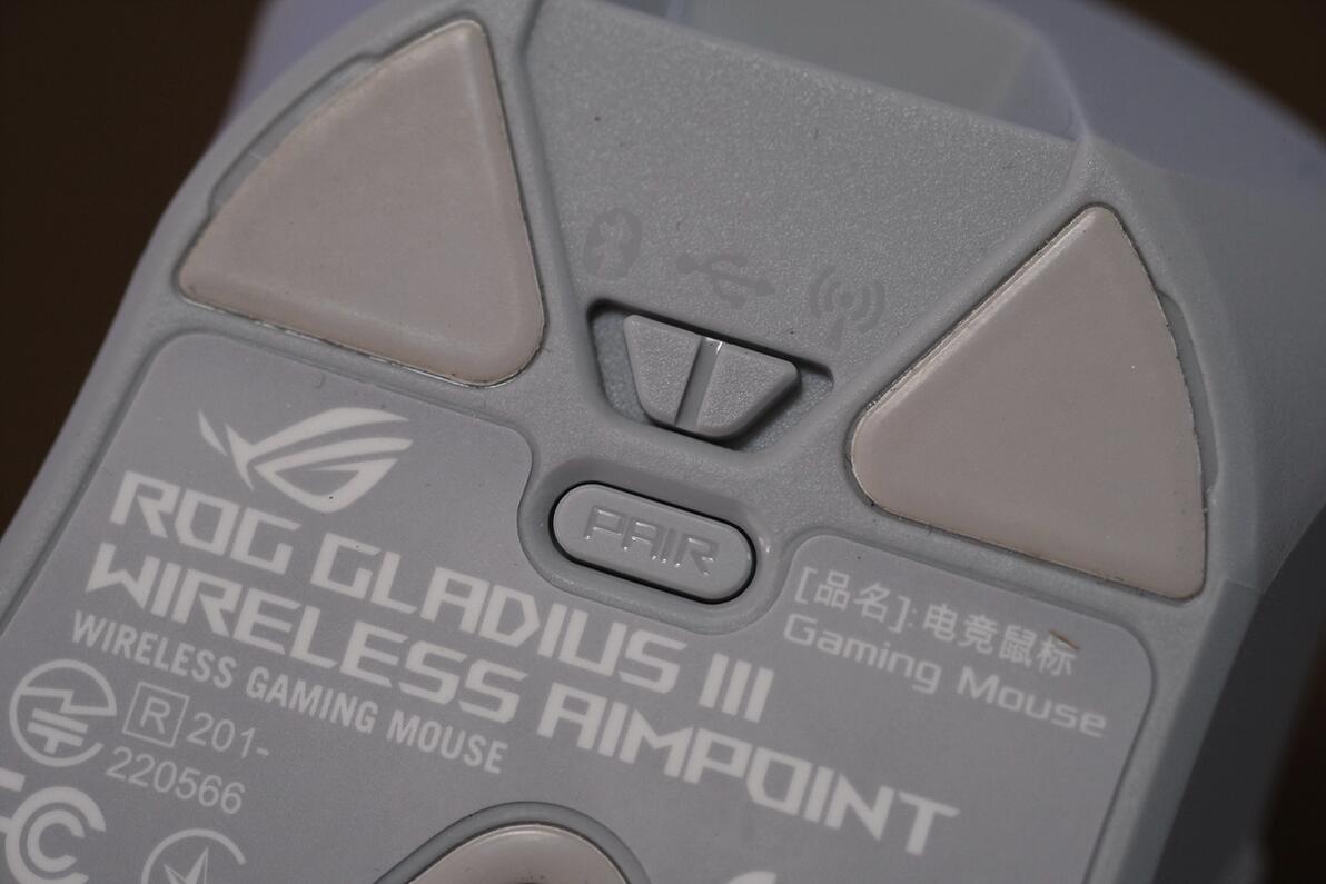 36K旗舰传感器加持，ROG战刃3无线AimPoint36k电竞鼠标评测 - 哔哩哔哩