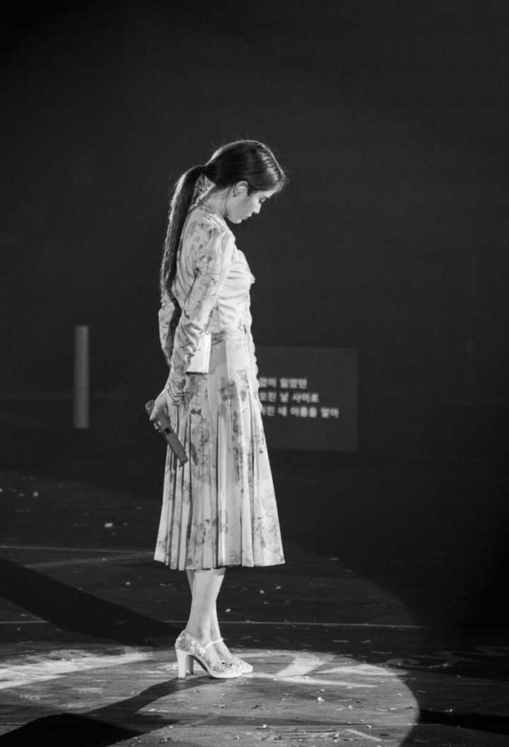 KPOP：IU的十二年出道历程 - 哔哩哔哩