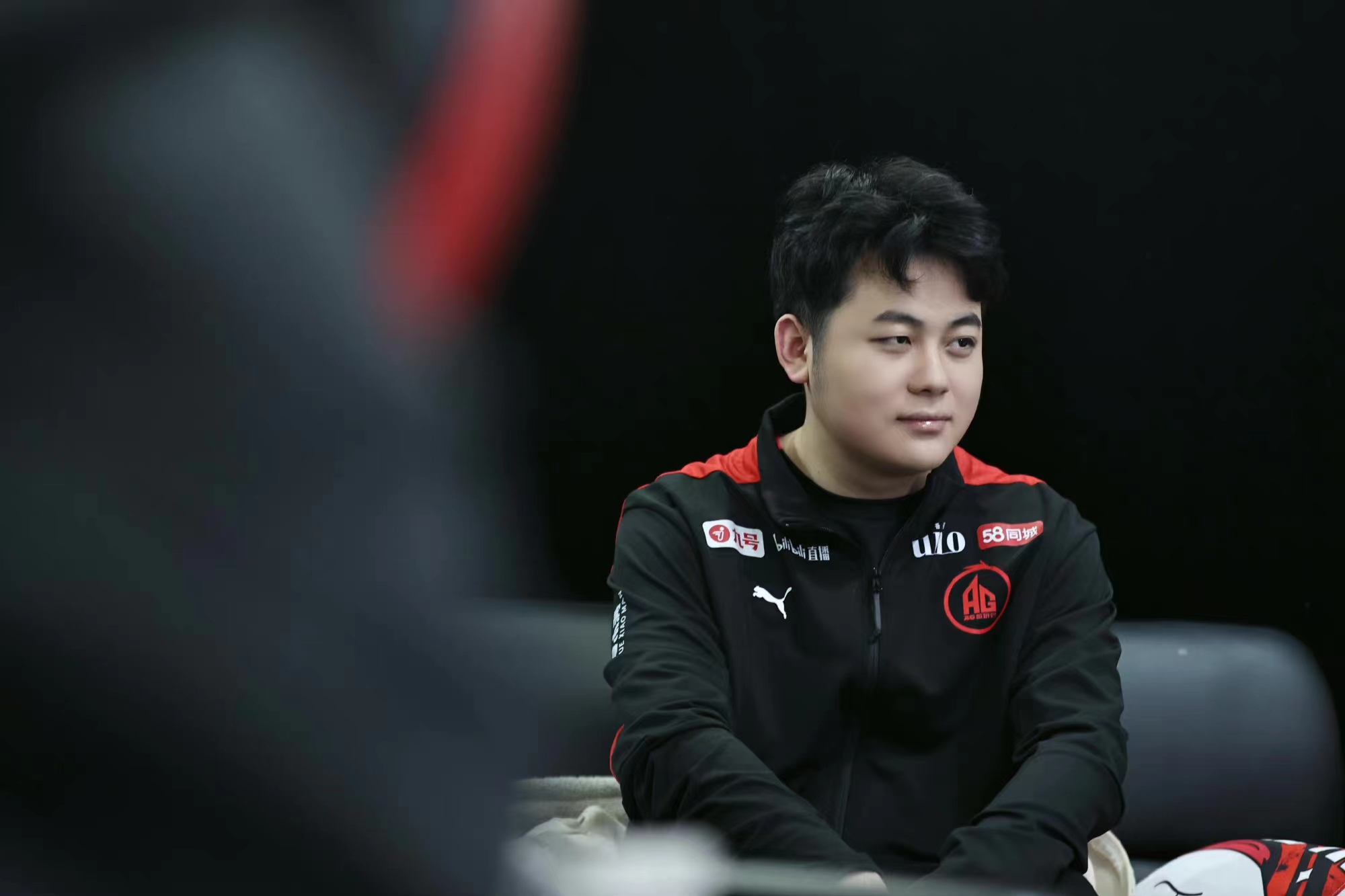 AG又要变阵？小怀直播中途被教练叫去训练，与TTG一战或有轮换！ - 哔哩哔哩