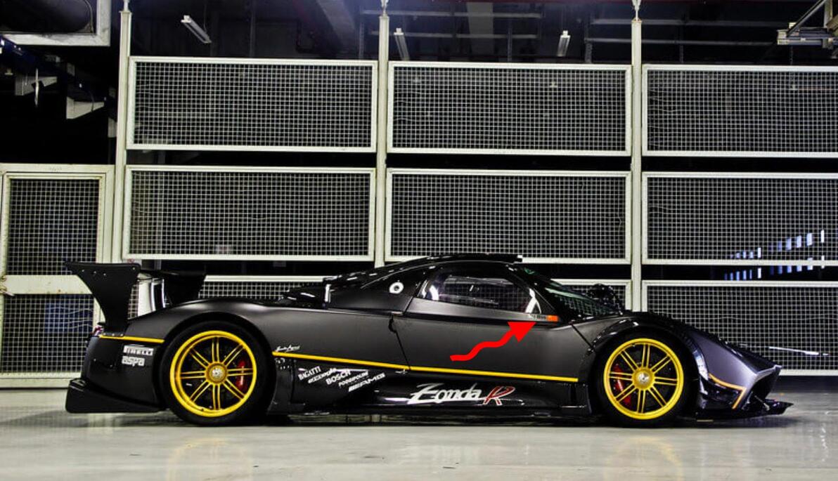 详解4000万Zonda R，国内唯一，可合法上路，车身印国旗带车主名 - 哔哩哔哩