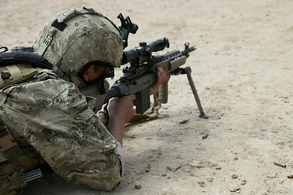 轻武器科普之M14EBR——吃鸡里的MK14原来是他! - 哔哩哔哩