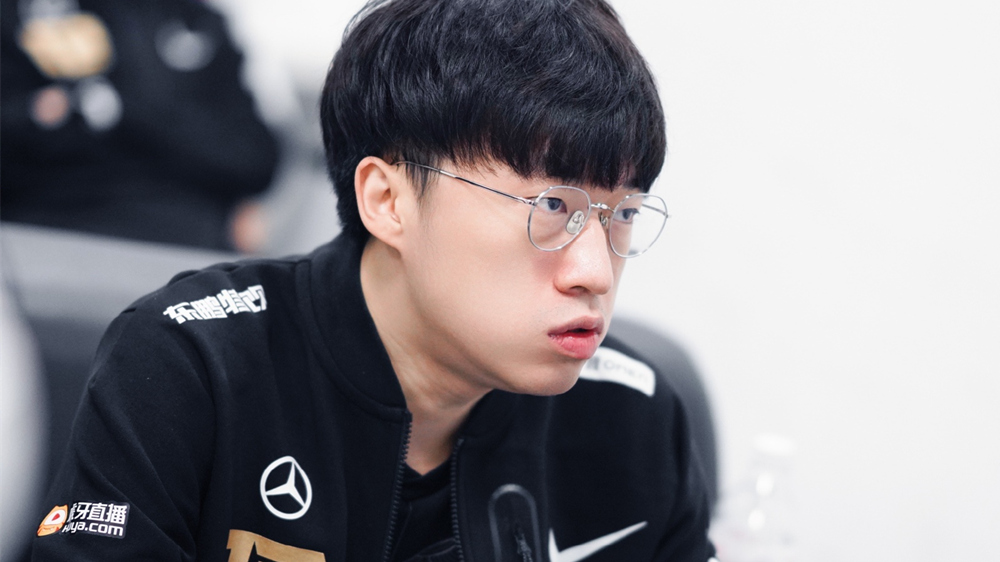 RNG失利后粉丝狂喷BP，老惦记男枪不BAN泽丽，又是不能适应版本？ - 哔哩哔哩