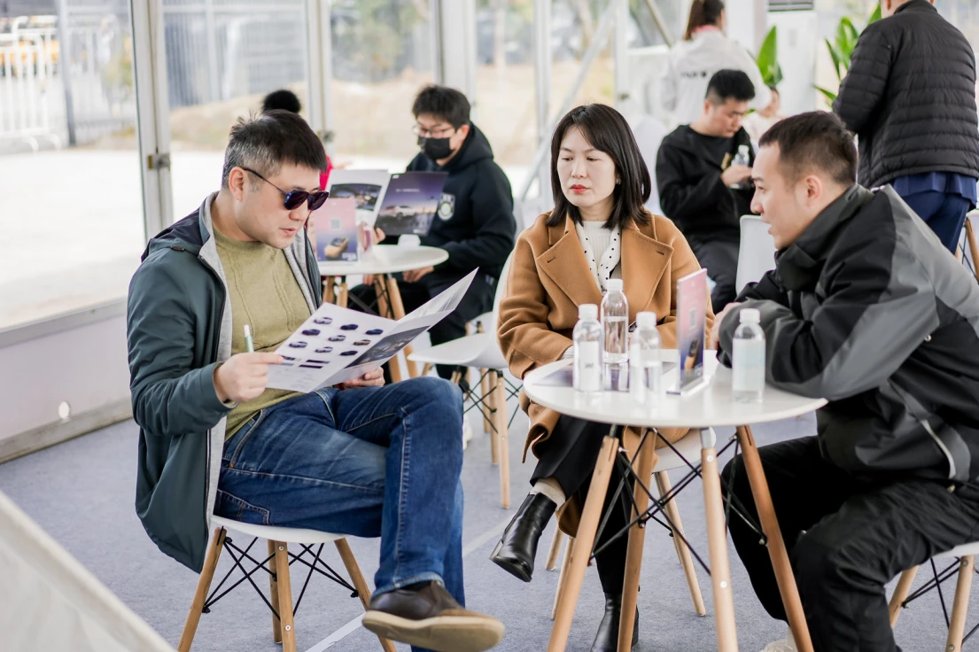 “智能纯电中大型豪华SUV”智己LS7 私享体验营｜长沙站 - 哔哩哔哩