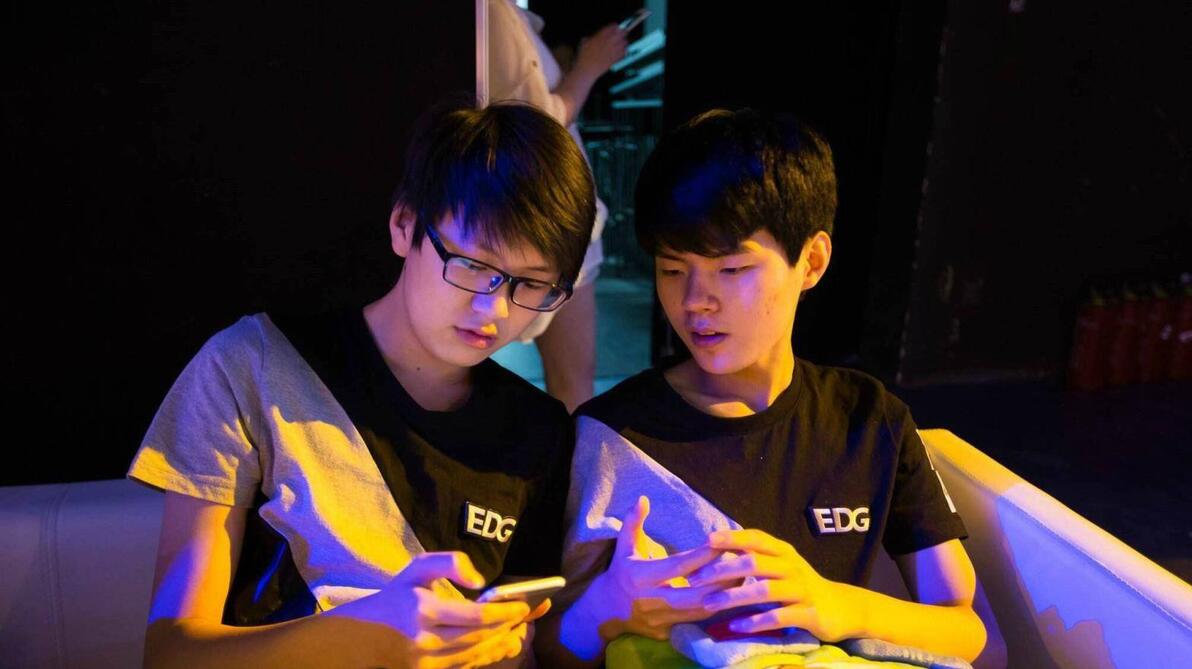 Deft谈和Meiko的初遇，曾经的小学生已是LPL的首位大满贯选手 - 哔哩哔哩