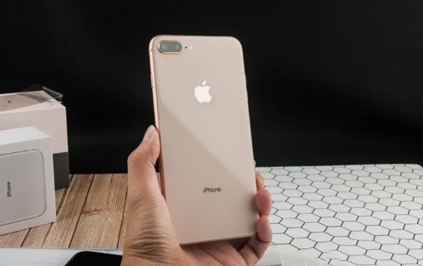 iPhone8Plus迎来新生，256G大内存版上线，国人还喜欢吗？ - 哔哩哔哩