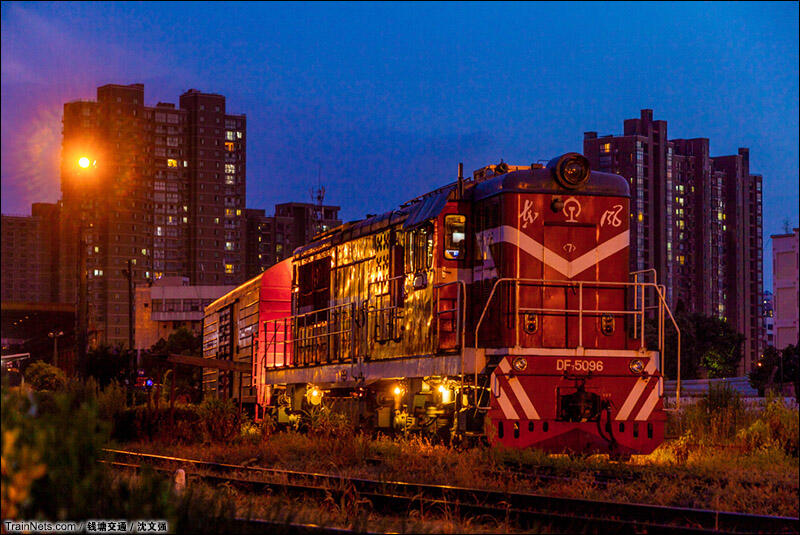 【科普】二七厂的杰作-中国铁道部|北京二七机车厂|东风7C型内燃机车 - 哔哩哔哩