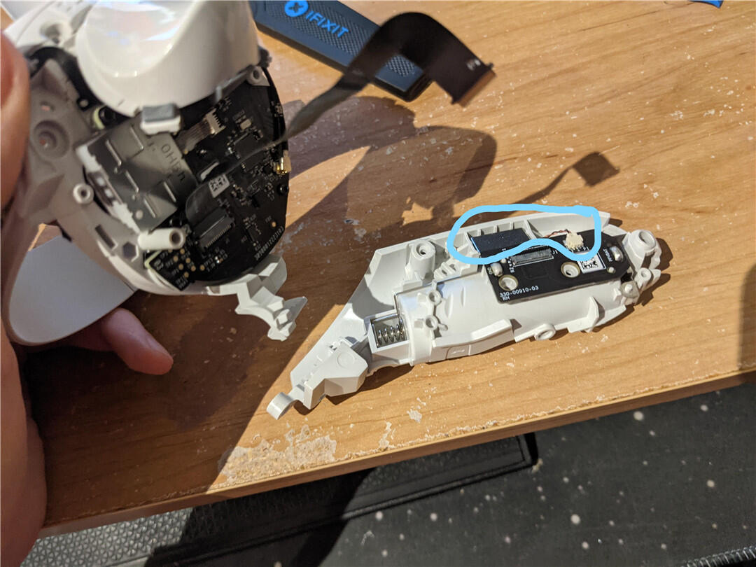 OCULUS Quest 2手柄拆卸教程 - 哔哩哔哩