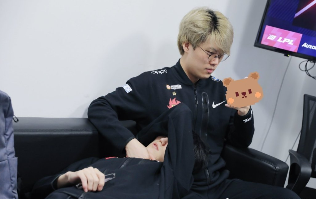 与FPX解约后！Prince假期熬夜训练，与小凤凰会师S赛成为可能 - 哔哩哔哩