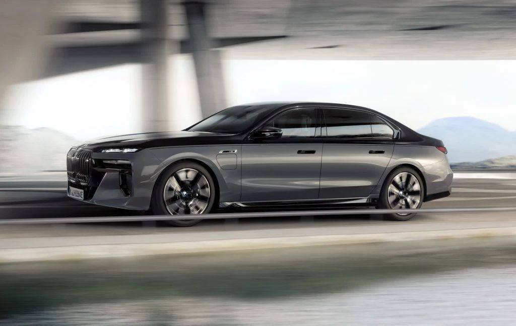 宝马M760Le/i7 M70L将首发，电动创新再次来袭 - 哔哩哔哩