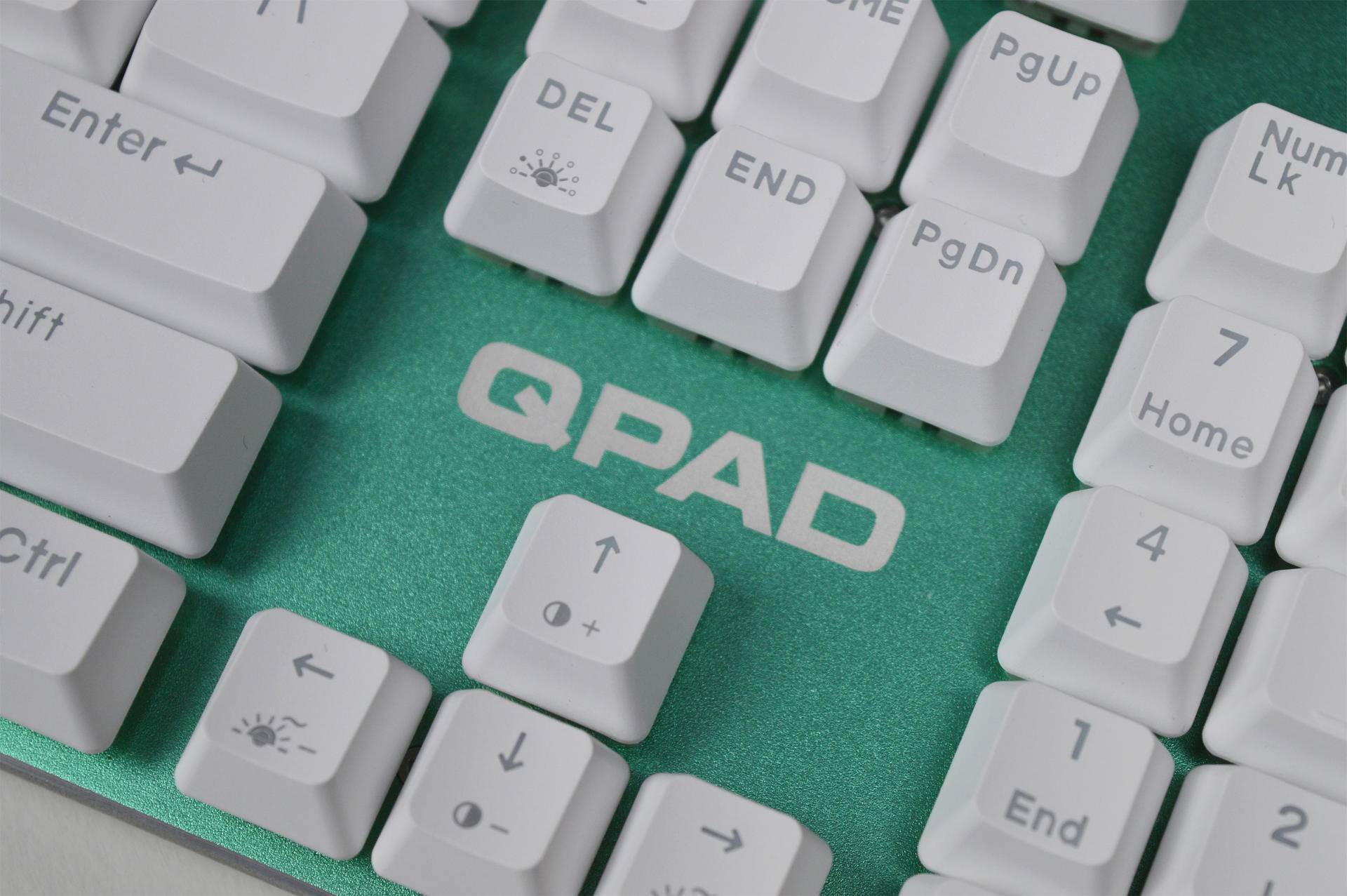 内置声卡，全新升级：QPAD新品背光机械键盘KC60开箱体验 - 哔哩哔哩