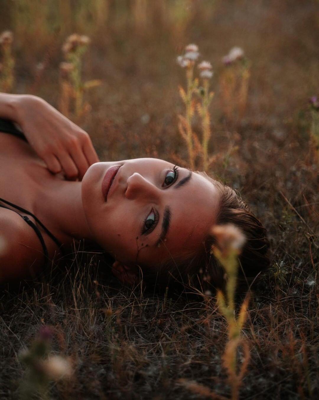 小众摄影师Kevin Spielmann暗调风格人像摄影作品图集赏析 - 哔哩哔哩