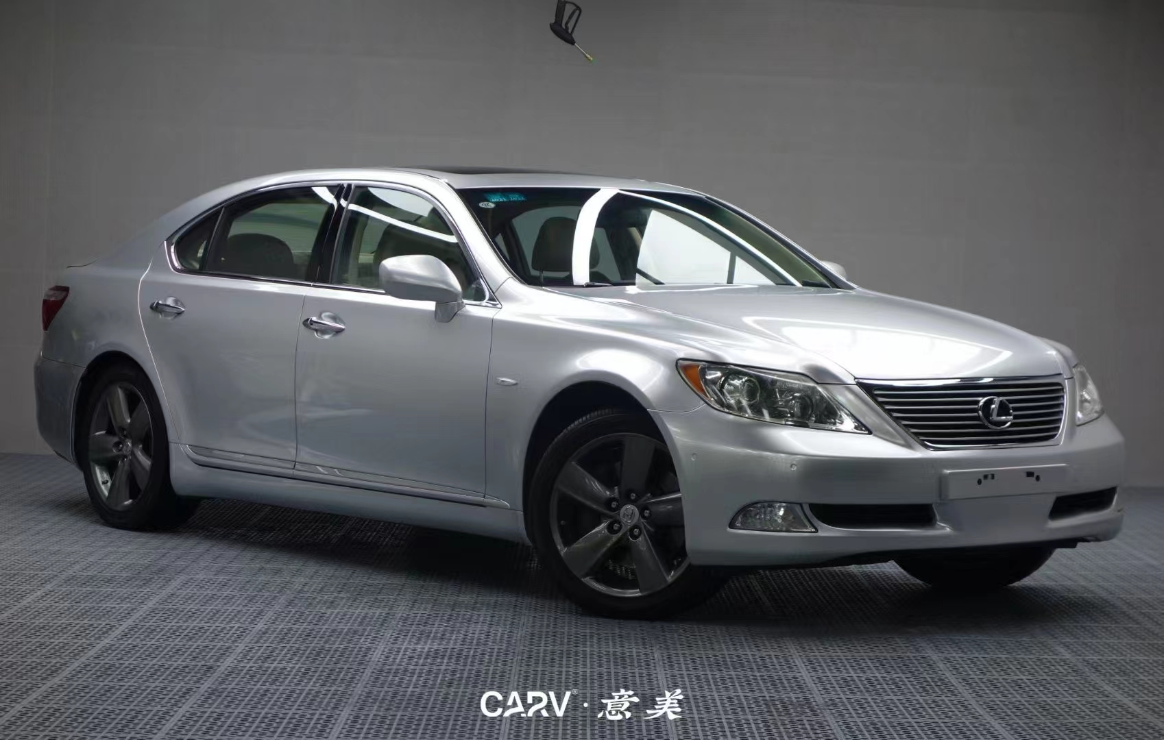 雷克萨斯LS卡孚CARV改色膜白金金属银，华丽而尊贵 - 哔哩哔哩
