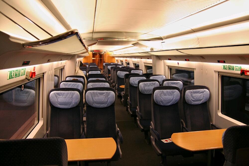 一生坎坷，有着电力动车外表的ICE-TD型内燃动车组 - 哔哩哔哩