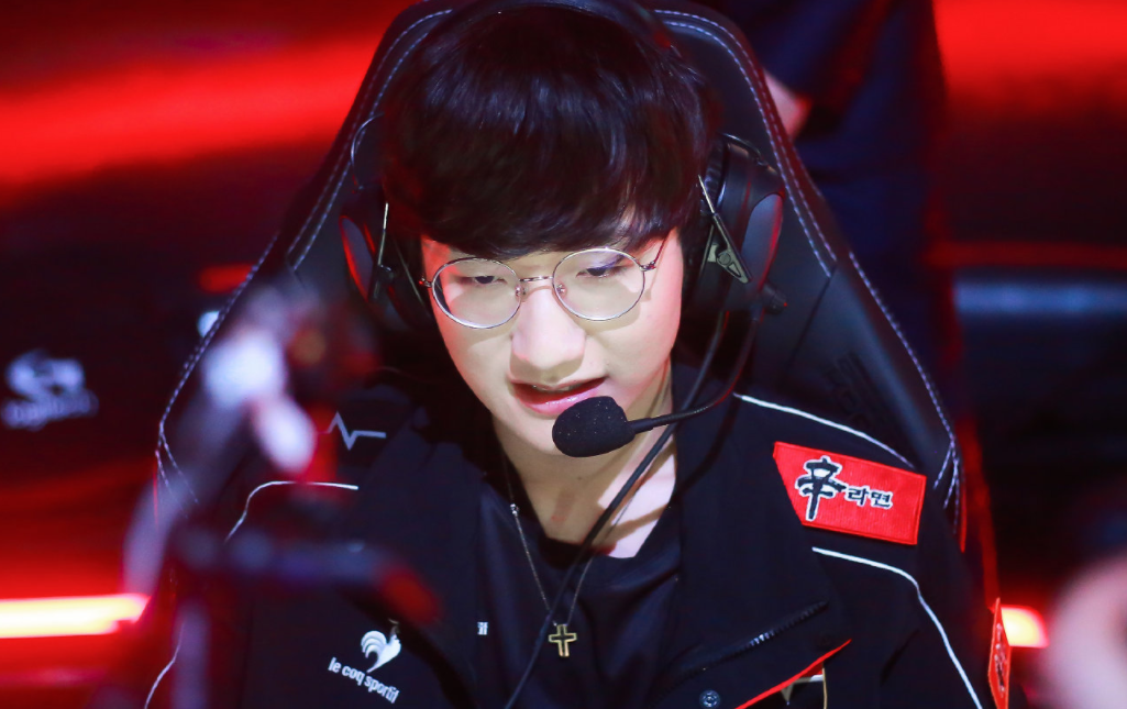 LCK季后赛上演：NS小花生感谢LPL粉丝，T1教练组重用Teddy - 哔哩哔哩