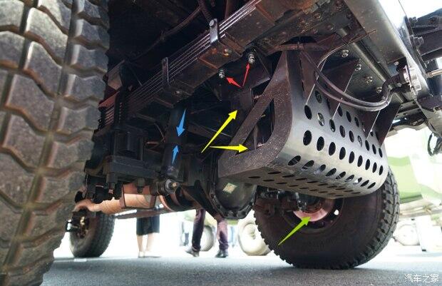 （转载）解读源自依维柯的"虎士"ZFB05A装甲车 - 哔哩哔哩