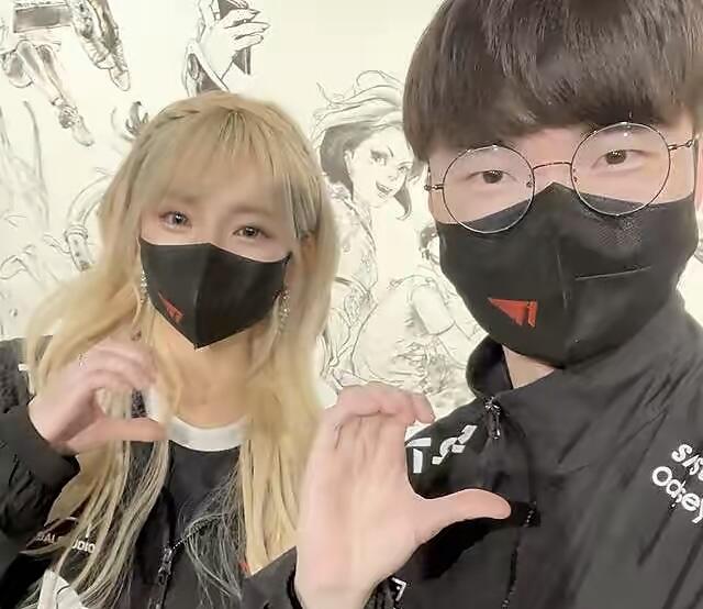 我们都低估faker了，本以为他跟恋爱绝缘，T1队友却透露其另一面 - 哔哩哔哩