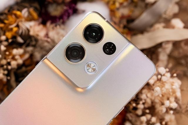OPPO Reno8 Pro+真实体验：感觉很惊艳！ - 哔哩哔哩