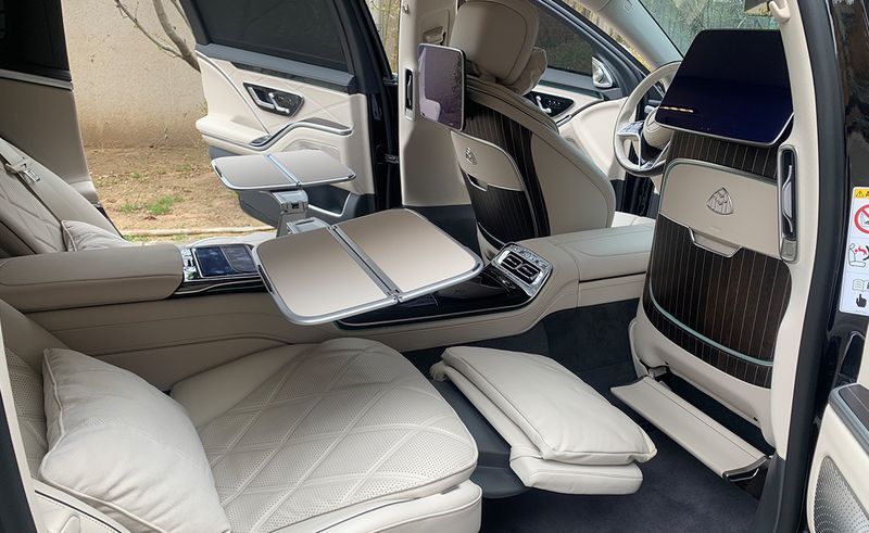 22款迈巴赫S480改装行政四座加装折叠小桌板S680核桃木饰板 - 哔哩哔哩