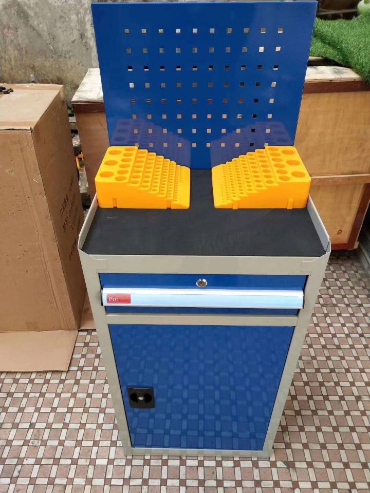 2米X1.5米大型钢板案台带台钳 - 哔哩哔哩