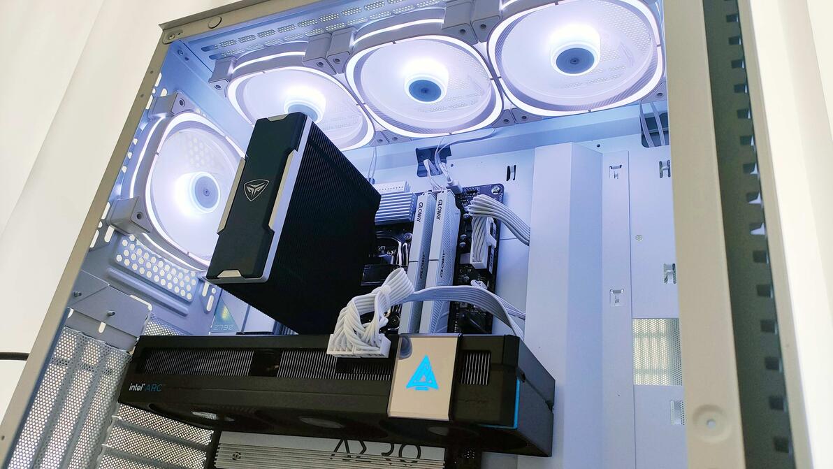 技嘉主板光污染：GCC软件+RGB FUSION，不同于华硕神光同步体验！ - 哔哩哔哩