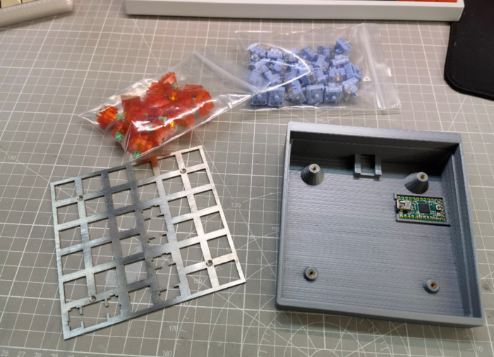 QMK小键盘 附QMK RGB显示大写状态和键层状态教程 - 哔哩哔哩