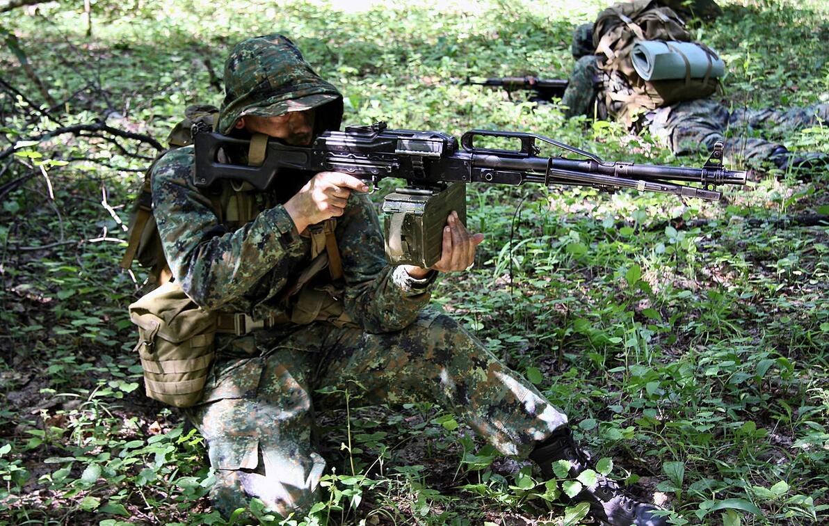 武器专栏：俄罗斯 Pecheneg“佩切涅格” PKP通用机枪（解体废物，滑稽） - 哔哩哔哩