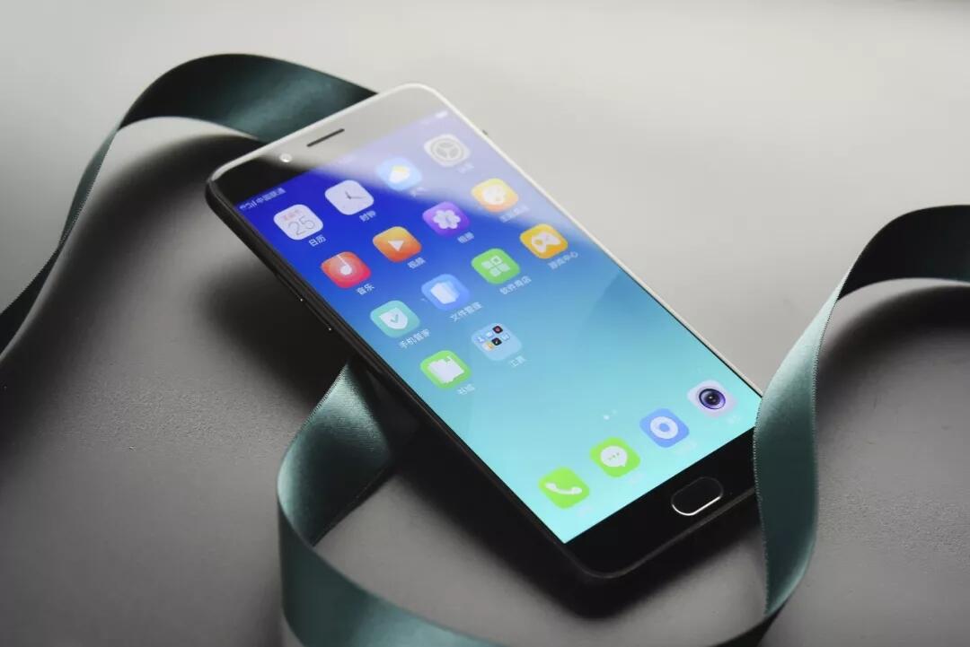 OPPO确认放弃R系列！让我们回顾这一传奇系列的一生 - 哔哩哔哩