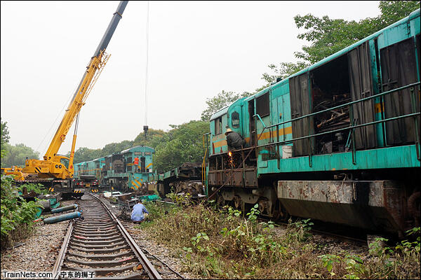 【科普】金陵·中华门下-中国铁道部|美国通用电气公司|ND5型内燃机车 - 哔哩哔哩