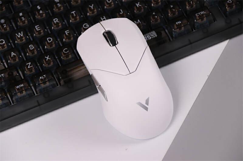 国产鼠标有多卷？78g自重，配置原相3399引擎，雷柏VT9体验 - 哔哩哔哩