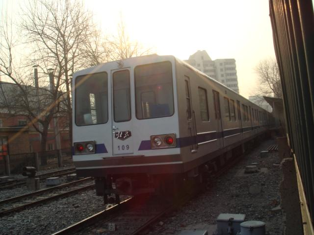 【北京地铁老车型介绍之十】DK16/DK16A型地铁电动客车 - 哔哩哔哩