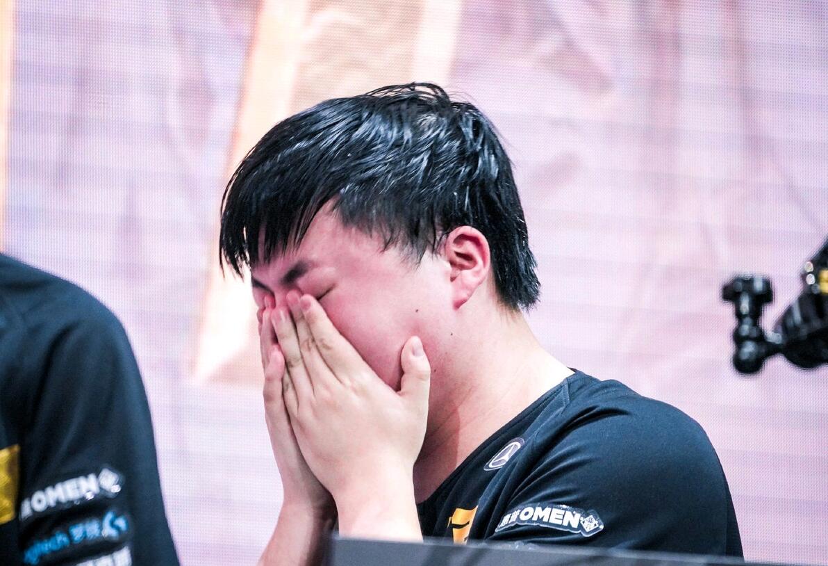 RNG止步16强，UZI可能真的会说一句我累了，我想休息了。 - 哔哩哔哩