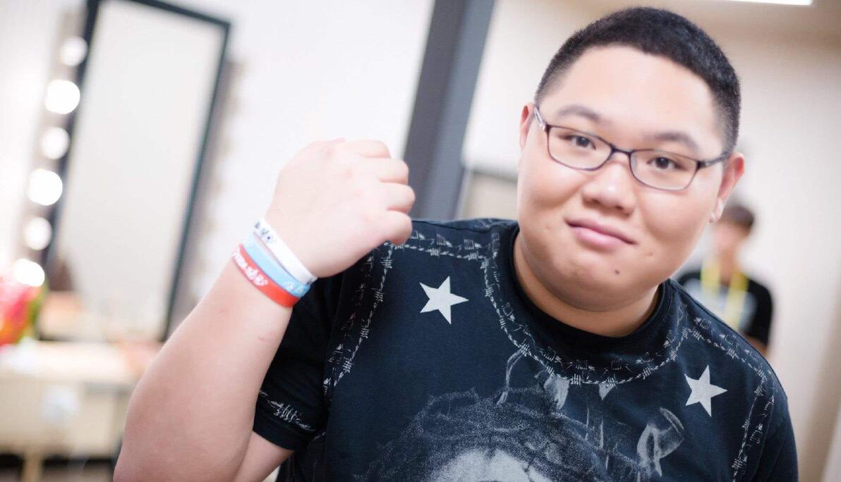 PDD早期直播言论被翻出：LDL是真的赚钱，LDL假赛？有个锤子假赛！ - 哔哩哔哩