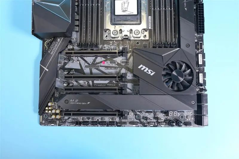 史上最强x86处理器！AMD Threadripper 3990X深度评测，数128个框框碾压一切！ - 哔哩哔哩