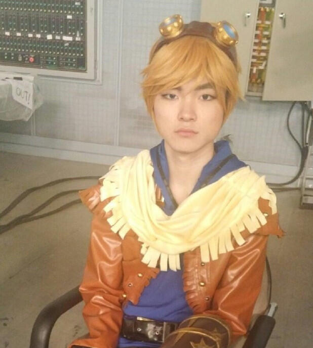 LOL：JKL、Faker、卢本伟等选手cos伊泽瑞尔，你觉得谁最还原？ - 哔哩哔哩