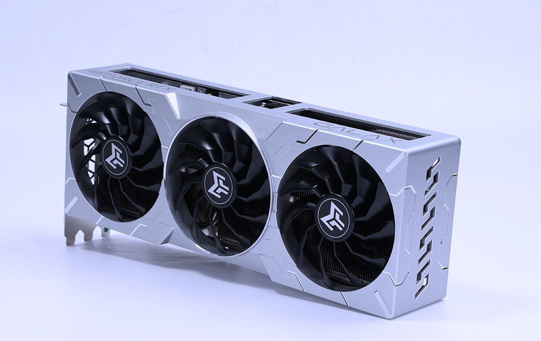 12月主流装机配置？i7-13700K+Z790 DDR5主板+RTX4090显卡装机分享 - 哔哩哔哩