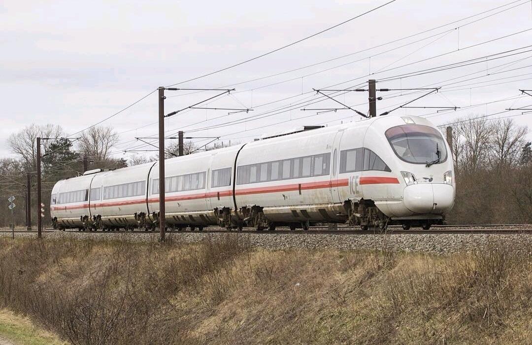 一生坎坷，有着电力动车外表的ICE-TD型内燃动车组 - 哔哩哔哩