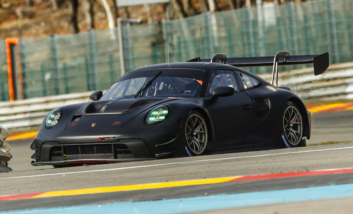 保时捷911 GT3 R（Type 992）——更新换代 - 哔哩哔哩