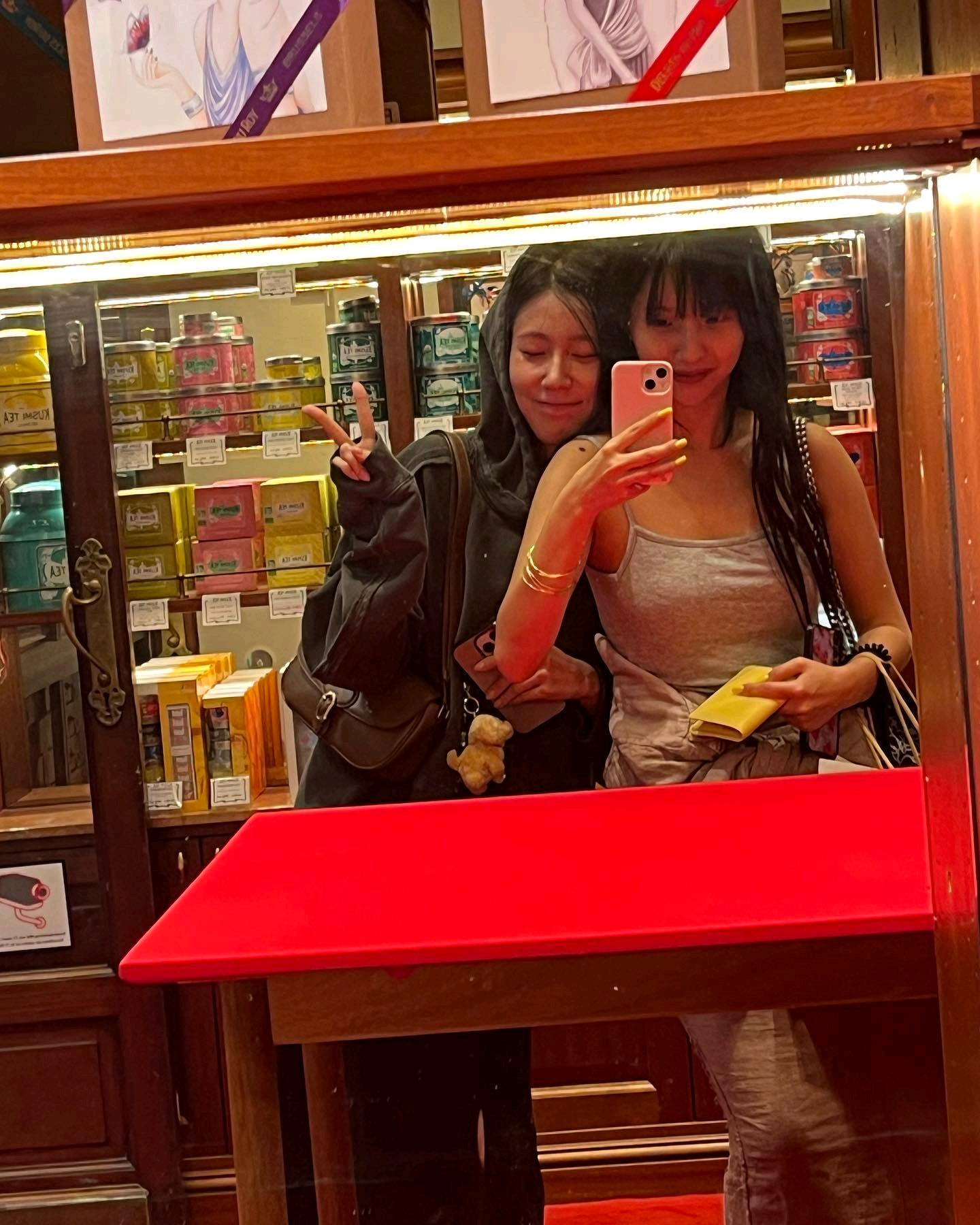 【赵美延＆田小娟＆叶舒华】230917 小娟更新ins - 哔哩哔哩