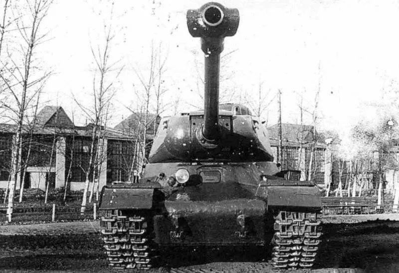 俄式暴力美学：一发122榴弹糊上去 炮塔都给你扬了！122mm D-25T火炮家族小考证 - 哔哩哔哩